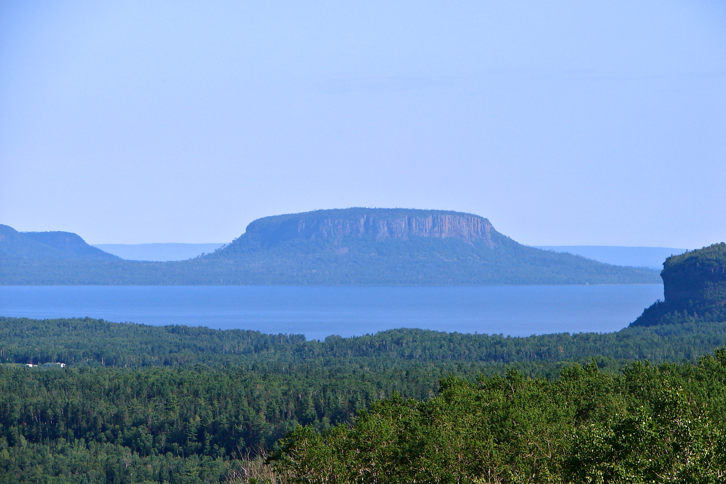 Pie Island Lighthouse - Lake Superior Circle Tour